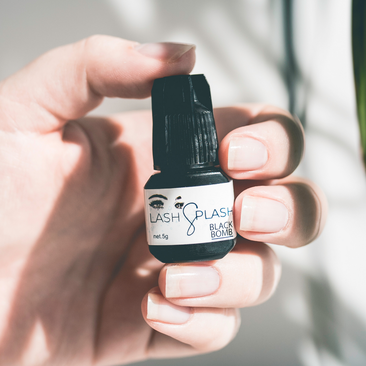 LASH SPLASH - Black Bomb Wimpernkleber - 5ml - 8 Wochen halt ...